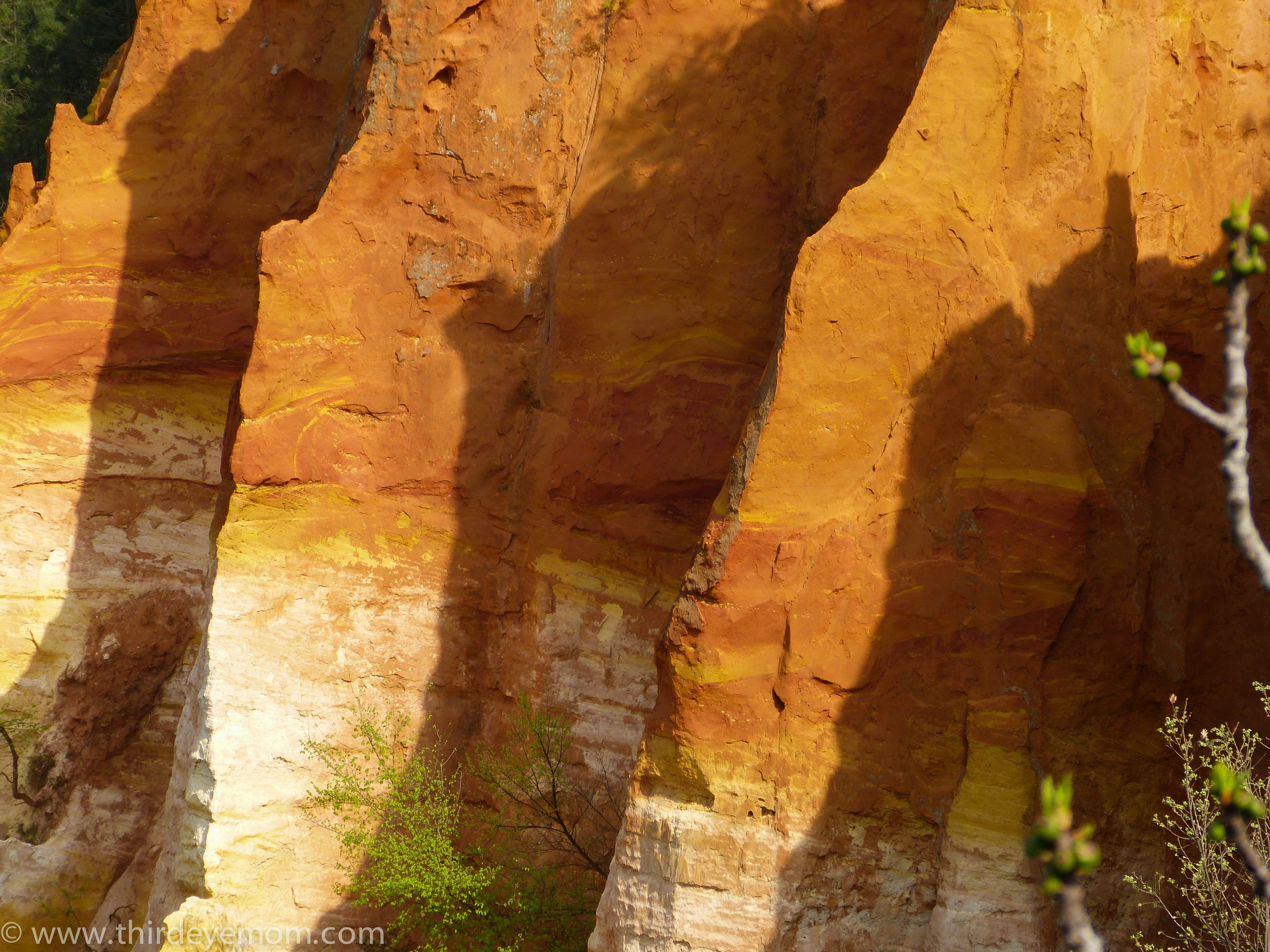 The Perched Villages of Luberon: Roussillon - Thirdeyemom